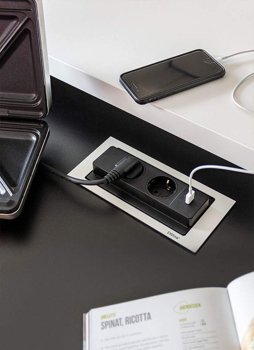EVOline® BackFlip - With a light tap, the insert of the built-in ...
