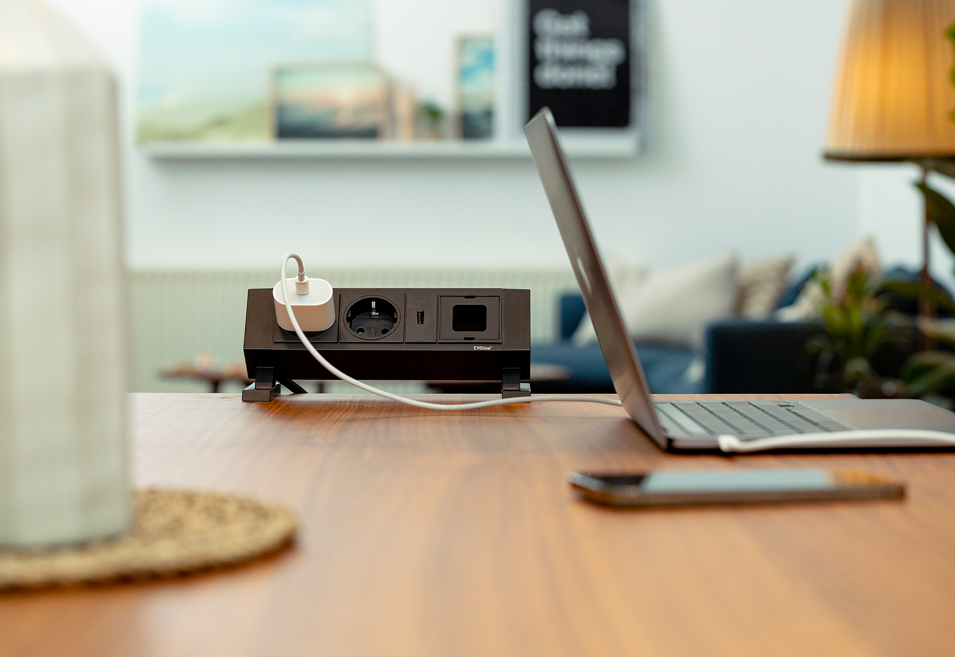 EVOline® Dock Square - power and data connections at the workplace – EVOline®