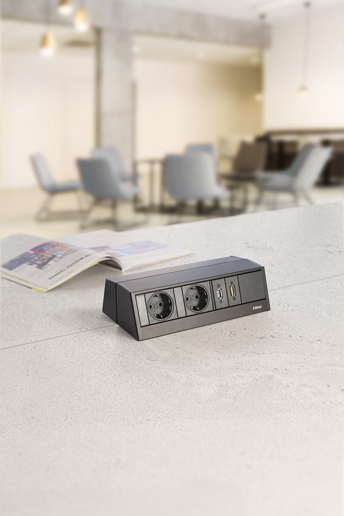 EVOline® R-Dock - power strip with angled front – EVOline®